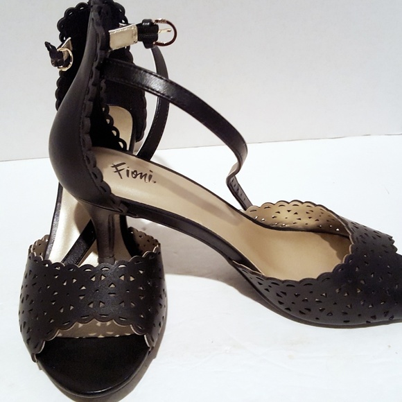 FIONI Clothing | Shoes | Fioni Black Latticed Lillian Shoes Size 75 Med ...